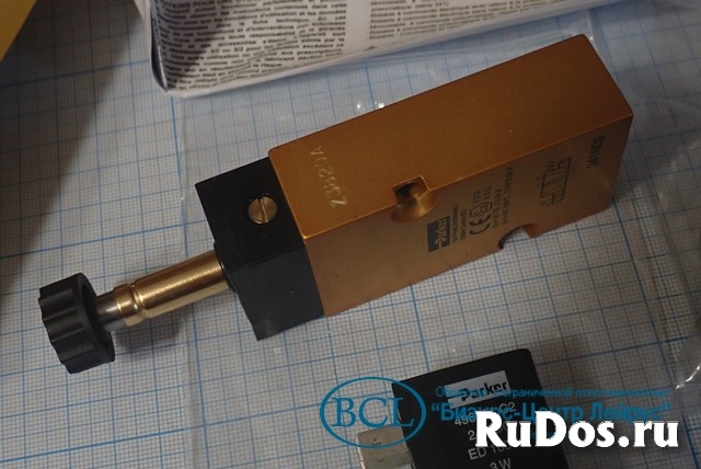 Пневмораспределитель Parker 341N03-496482C2 24VDC вес-0.3кг в Воронеже ...